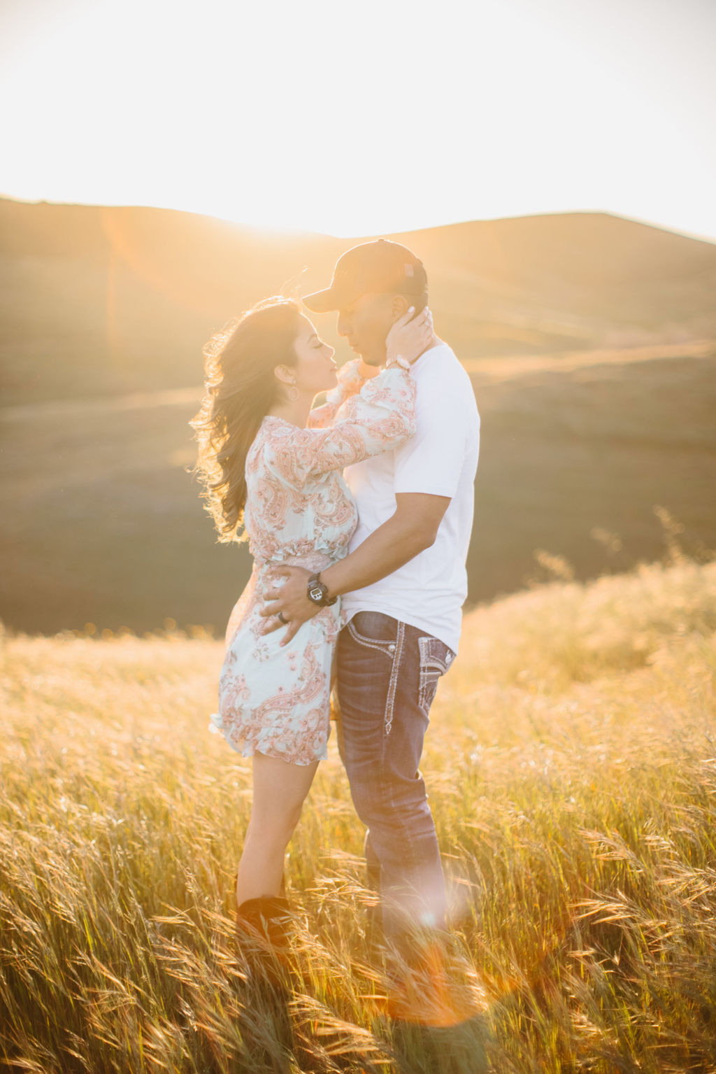 Engagement Outfits For Spring Pictures - alyssamichelephoto.net