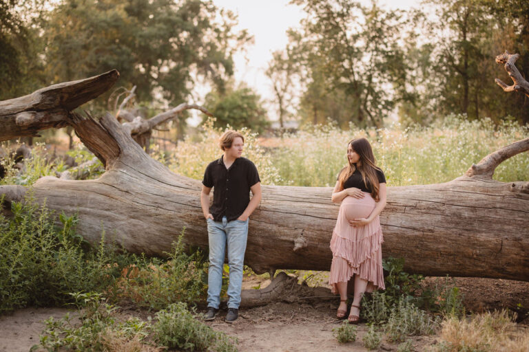 Outdoor Maternity Photos at Kaweah Oaks Preserve | Fresno Maternity ...