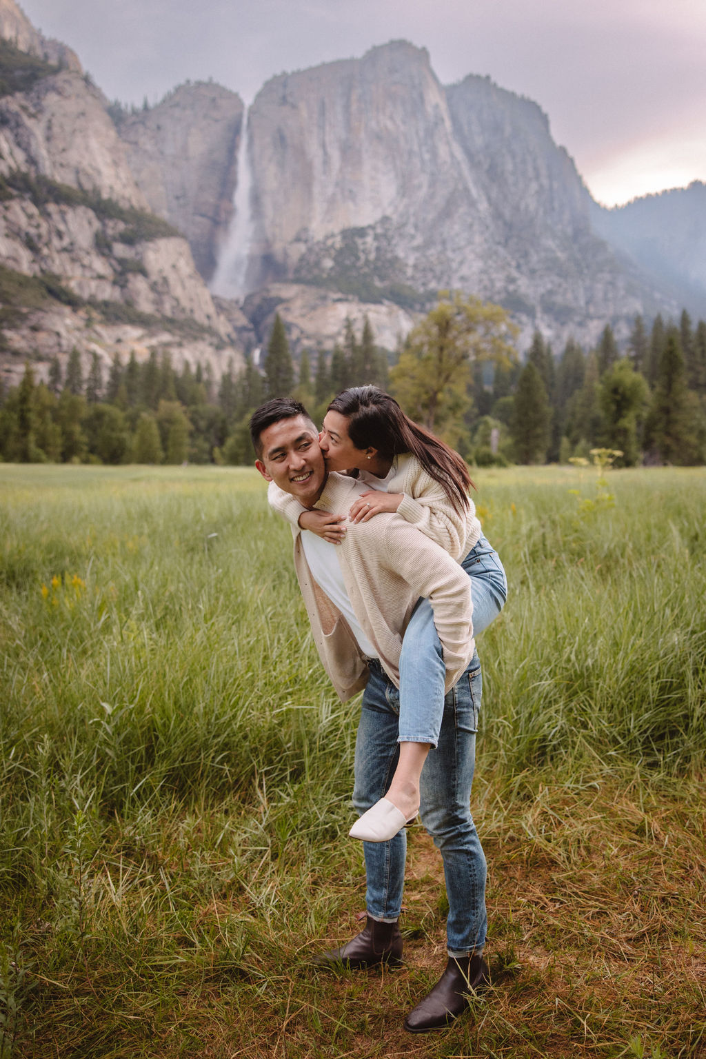 A Sunrise Yosemite Proposal at Tunnel View - alyssamichelephoto.net