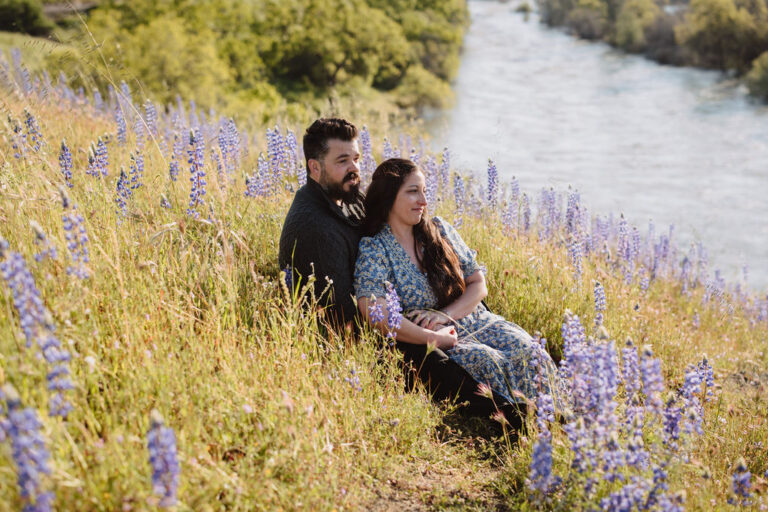 Outdoor Spring Engagement Photos at Winton Park - alyssamichelephoto.net