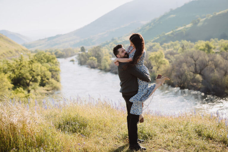 Outdoor Spring Engagement Photos at Winton Park - alyssamichelephoto.net