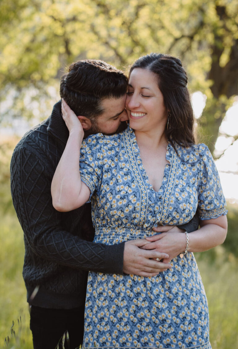Outdoor Spring Engagement Photos at Winton Park - alyssamichelephoto.net