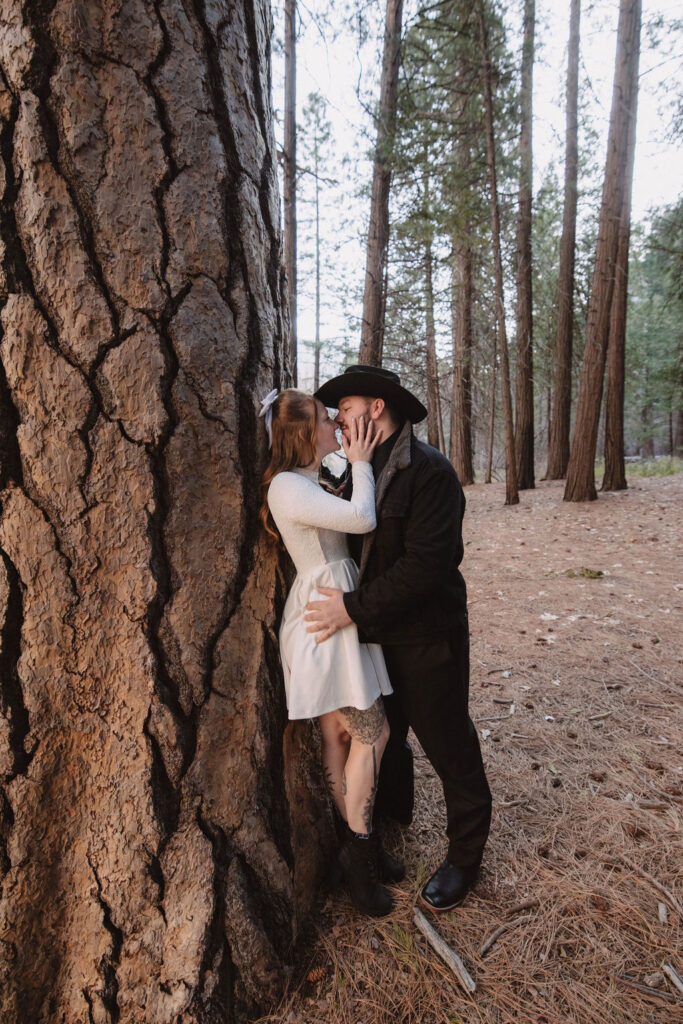 Playful Sunrise Yosemite Engagement Session - alyssamichelephoto.net